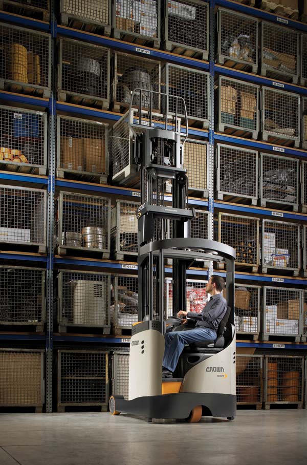 New Crown ESR 5000 reach truck – even faster, even higher – setting a ...